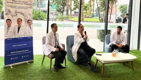 Siloam Hospitals Hadirkan Robot Total Knee Replacement untuk Bedah Ortopedi